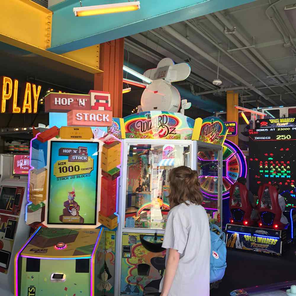 Hop ‘N’ Stack – Redemption Game | Interactive Projector | Interactive ...